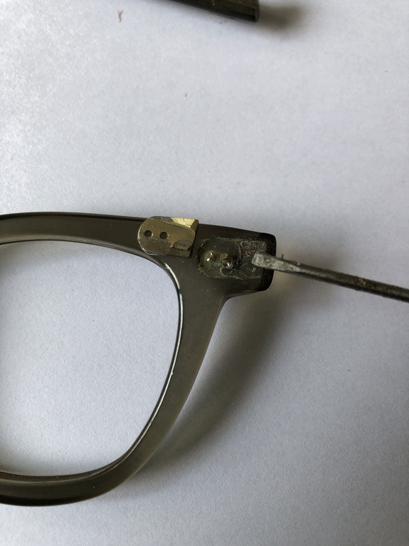 how to repair eyeglass hinge | ZOYE Eyeglass Parts Co.,ltd