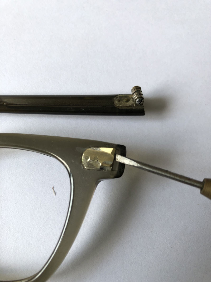 Eyeglasses Spring Hinge at Horace Gant blog